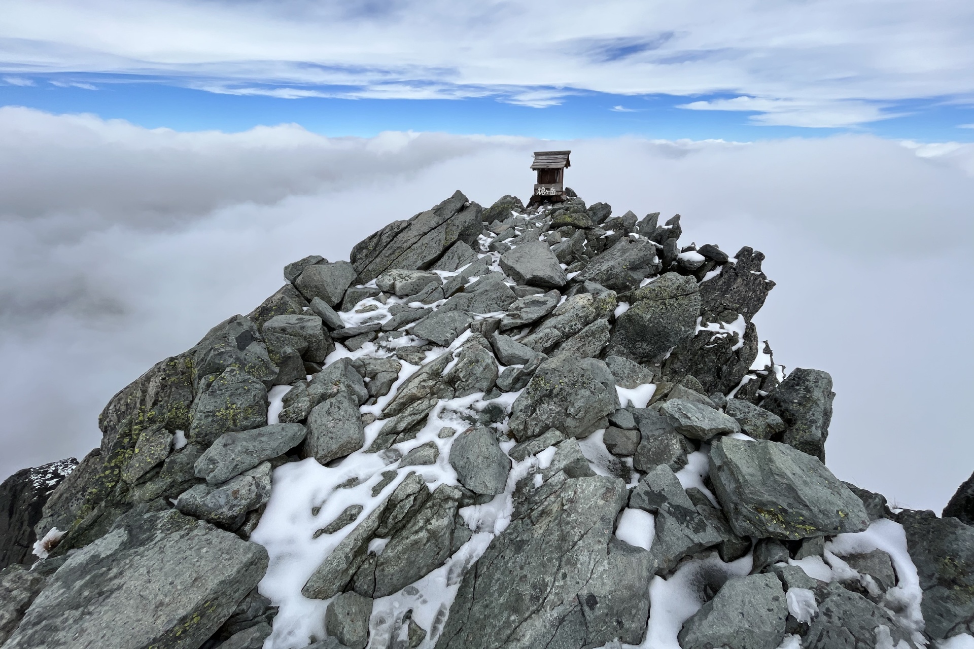 雪と氷の槍ヶ岳 | JAPAN WEB MAGAZINE